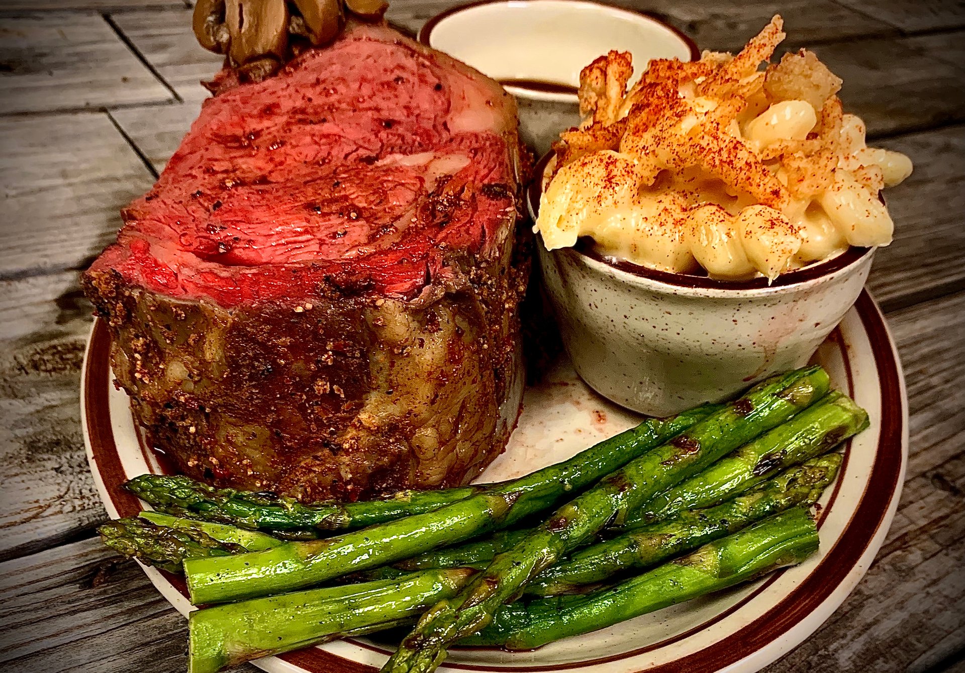 Around the bend steakhouse store
