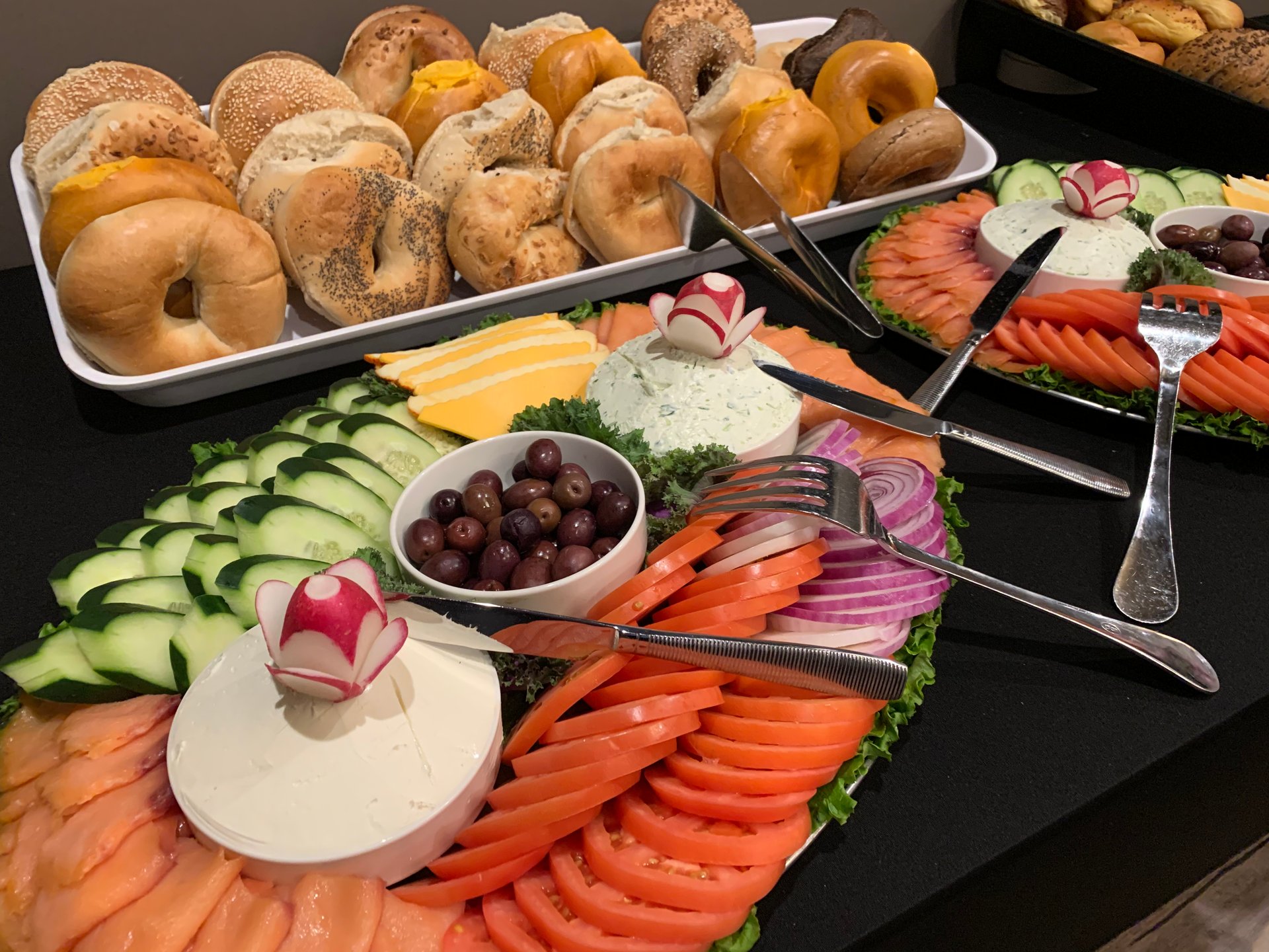 Dinner and a Schpiel with Ariana Brooks - Max and Benny's