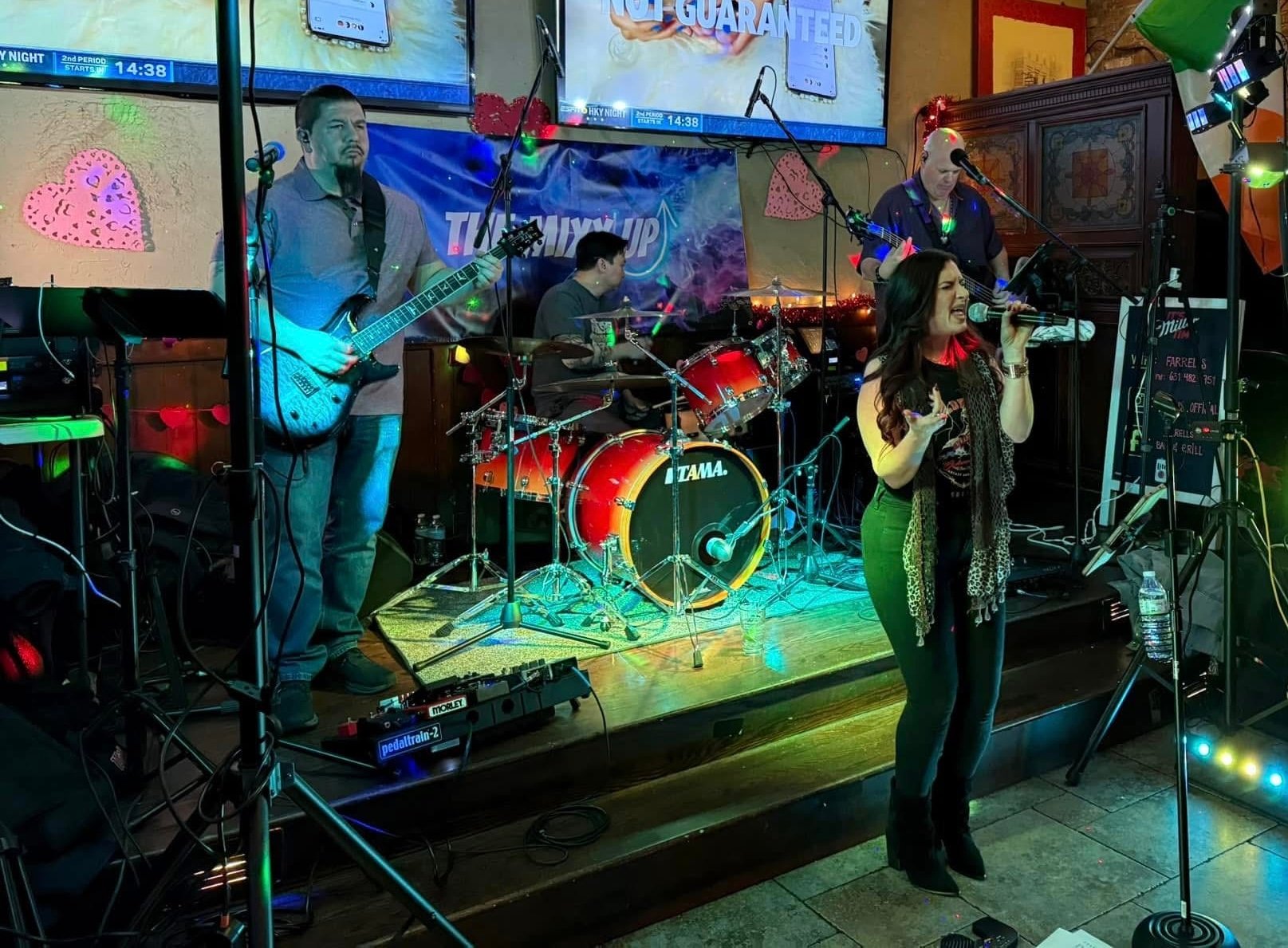 THE MIXX UP !!! - Popei's Clam Bar - Seafood Restaurant in Coram, NY