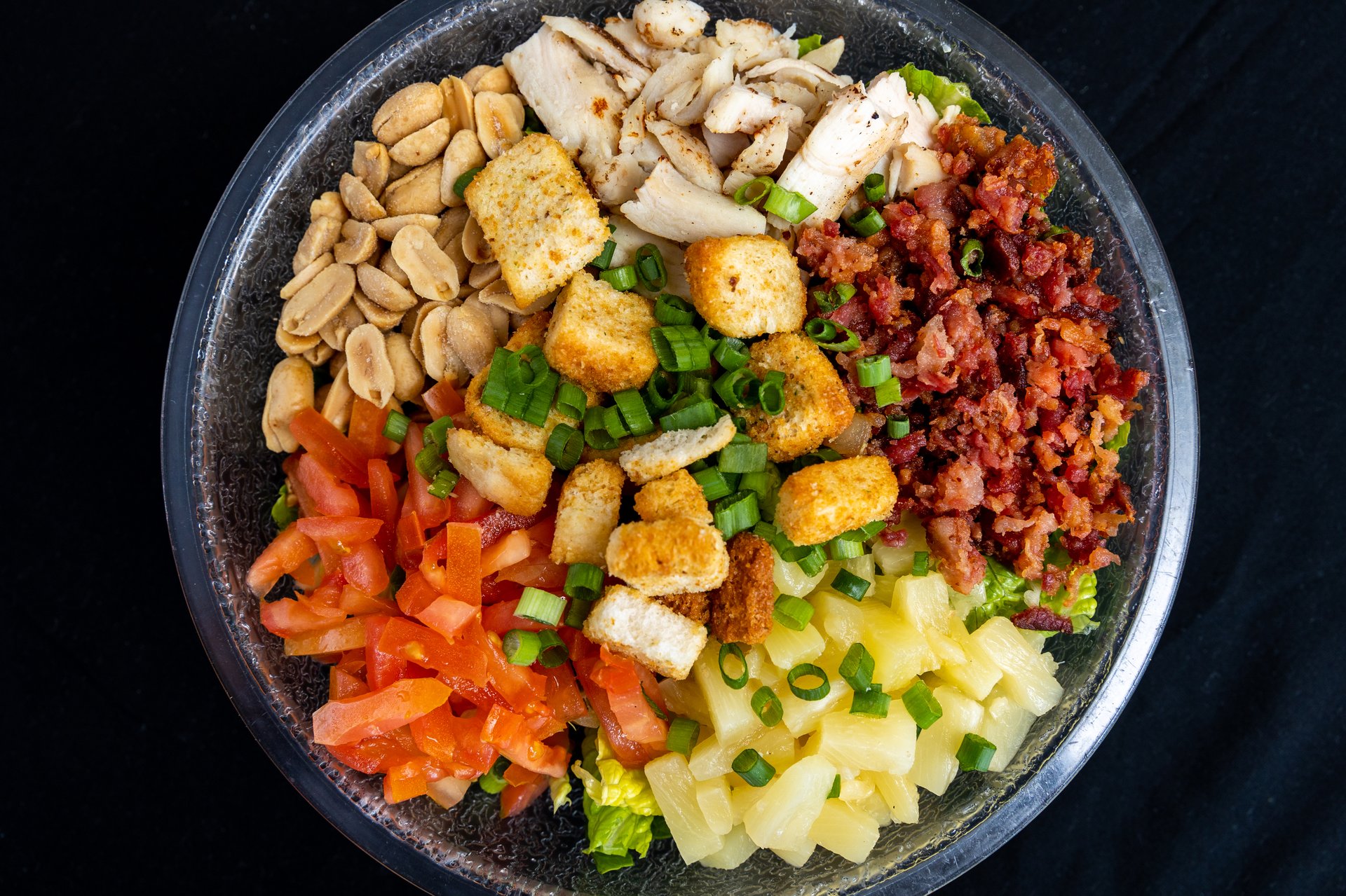 Round Table Gourmet Veggie Pizza