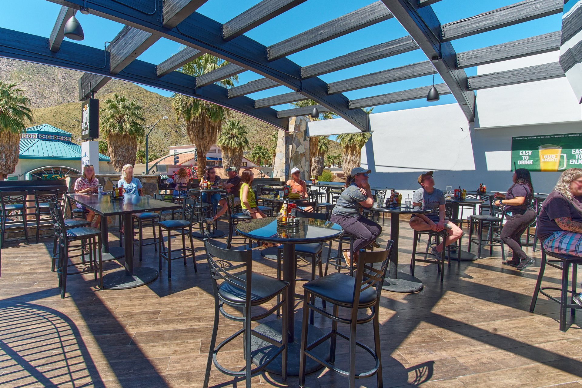 Happy Hour - Rooftop 262