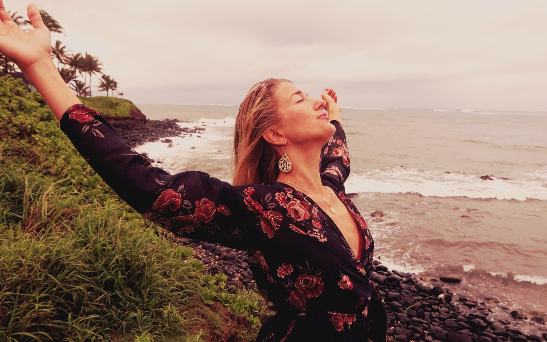 Lola Kristine Duo - The Drake - Where Great Food Meets Great Live Music