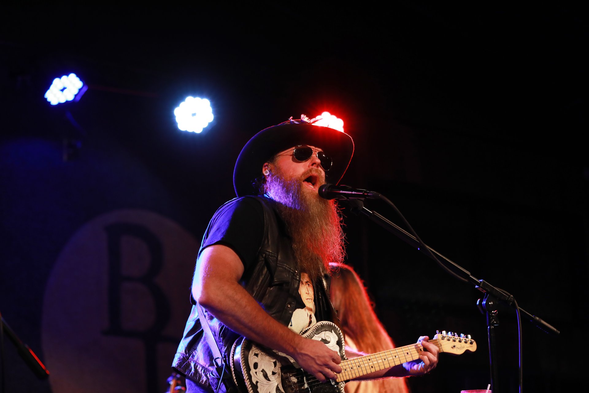 Lee Mathis & Sheila Weaver - Acoustic - The Back Porch Kilgore