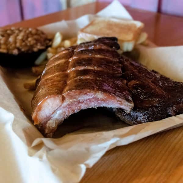 Bigun's Barbeque® - Barbecue Restaurant in Talking Rock, GA