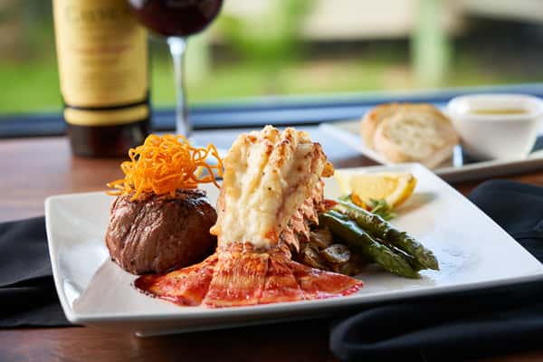 About - River Rocks Dining & Drinks Dockside - American Restaurant in FL