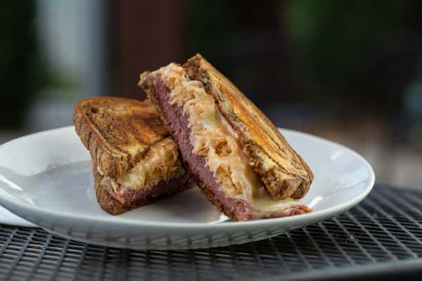 Menu - Fizz Burgers and Bottles