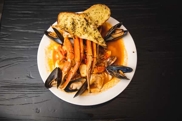 Menu - Rae Rocks Bar & Grill - Bar & Grill in Methuen, MA