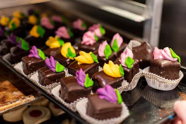 Henri's Bakery - Henri's Bakery & Deli - Restaurant in GA