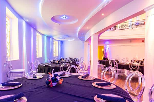 Reserve VIP Square Lounge - Anna's Greek Restaurant