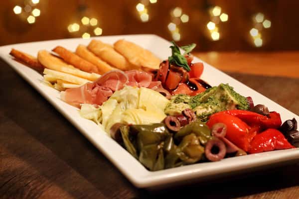 Welcome to Lui Lui - Lui Lui - Italian Restaurant in NH