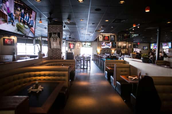 Deano's Grill & Tapworks - Sports Bar in Wichita, KS