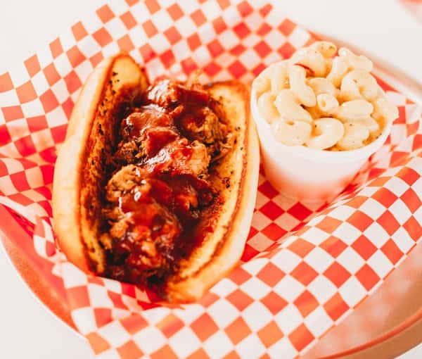 Salty's BBQ - Barbecue Restaurant in CA