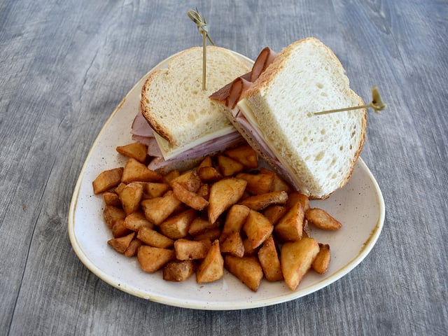 T's Cranston Menus - T's Restaurant - Restaurant in RI