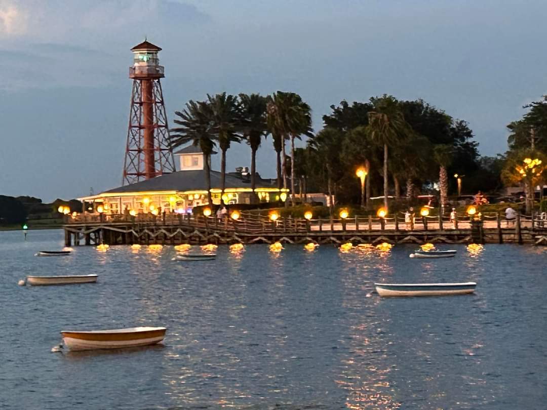 Lighthouse restaurant store